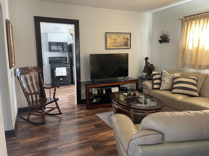 Elegant House Near Lake Michigan & Lambeau Field - Two Rivers, WI