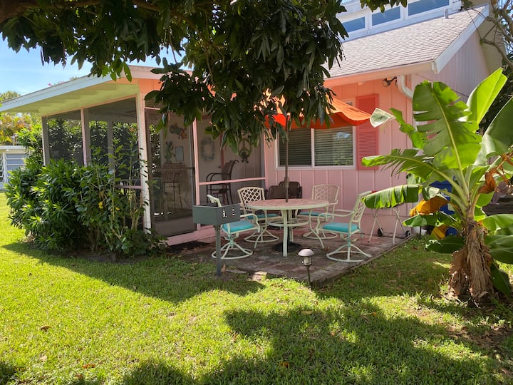 Englewood Cottage With A View - Englewood, FL