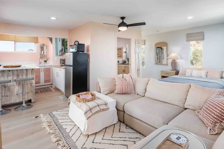 Guesthouse W/balcony!sunset & Sunrise Views~ - Spring Valley, CA
