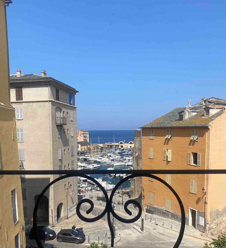 Perle Rare En Duplex Sur Le Vieux Port - Bastia