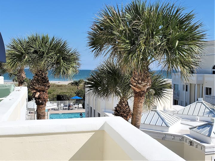 Multi-level Oceanview Penthouse-2br, 2ba, Sleeps 7 - Cape Canaveral, FL