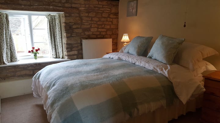 The Red Lion Inn, Little Compton Room 2 - Kingham