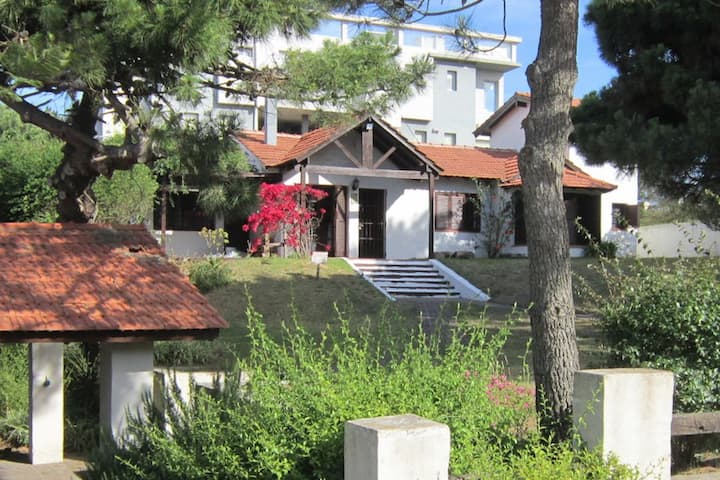Chalet a una cuadra del mar - Pinamar