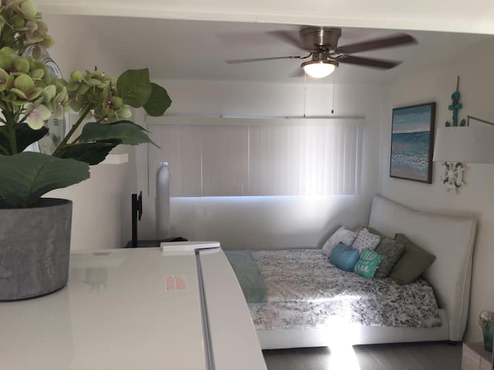 Private Studio For 2 People-non Smoking - ガーデナ, CA