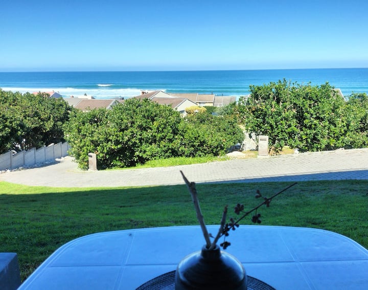 Lazy Waves - Port Elizabeth