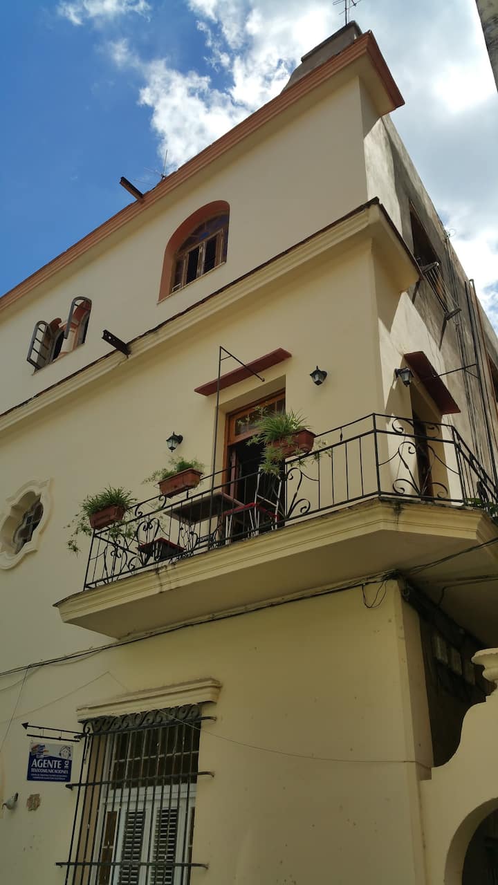 La Casa Del Viajero - Cuba