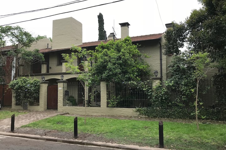 Beautiful Stylish Gem - Bella Vista