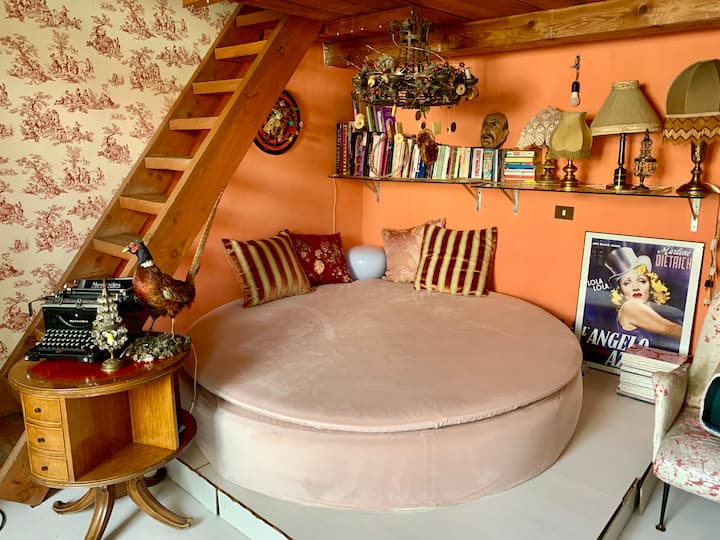 Cozy & Colorful Loft For Fun People :-) - Milán