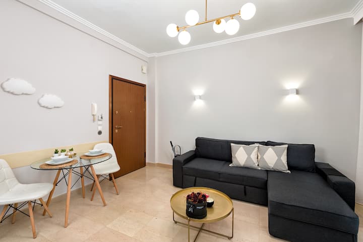 Luxury Getaway In The Heart Of Thessaloniki - Selanik