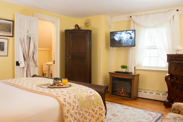 Butter Hill - Caldwell House Bed & Breakfast - Washingtonville, NY