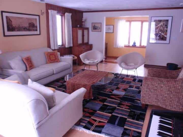 Queen Bedroom & Bath, Nr /Babson/wellesley/olin - Newton, MA