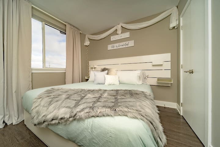 12 Condo/king Bed/close To  Attractions/laundry - Niagara Falls, NY