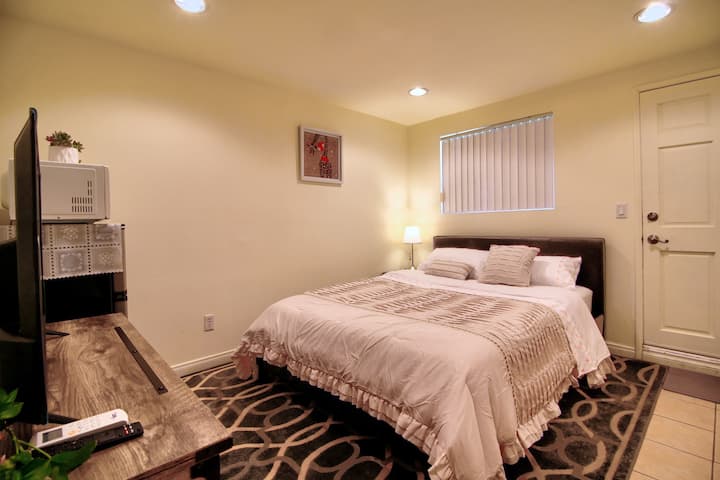 Standalone Small & Cozy Guest House - Pasadena