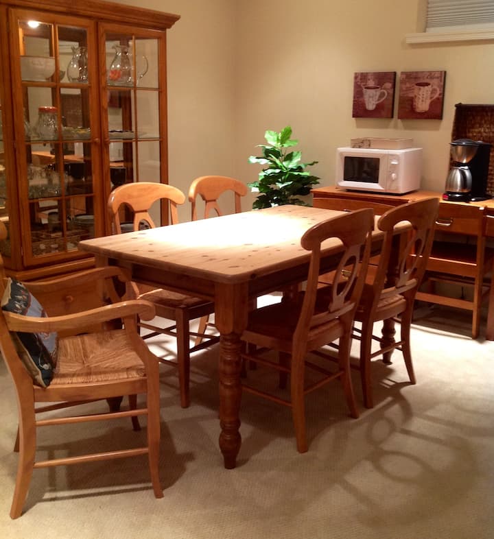 Gracious Lower Level Family Suite - Fairfax, VA