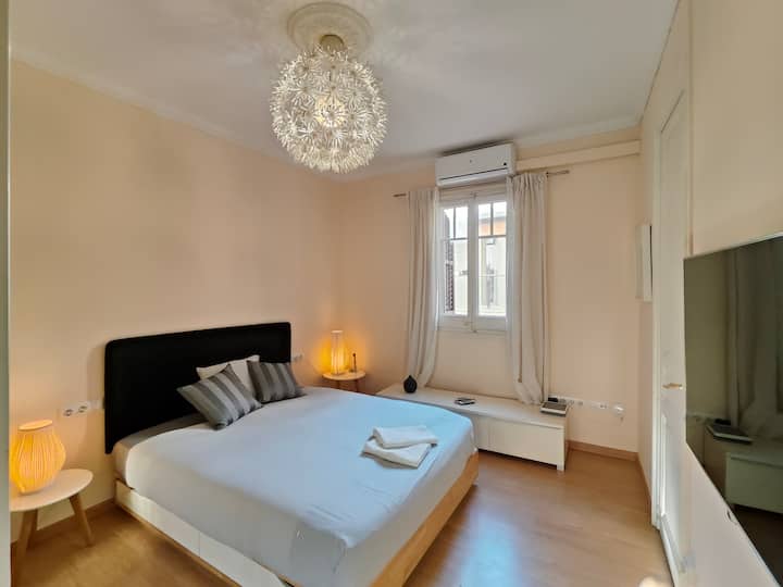 Elegant Apartment Rambla Badal - Barcellona