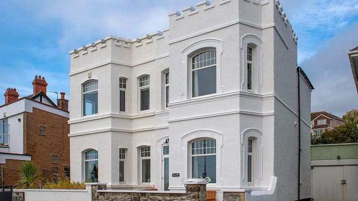 Swn Y Mor, Unique-styled Holiday Home Near Conwy - Llandudno