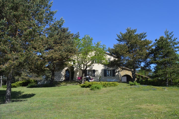 Maison En Pleine Nature Dans Les Alpes Du Sud - Serres