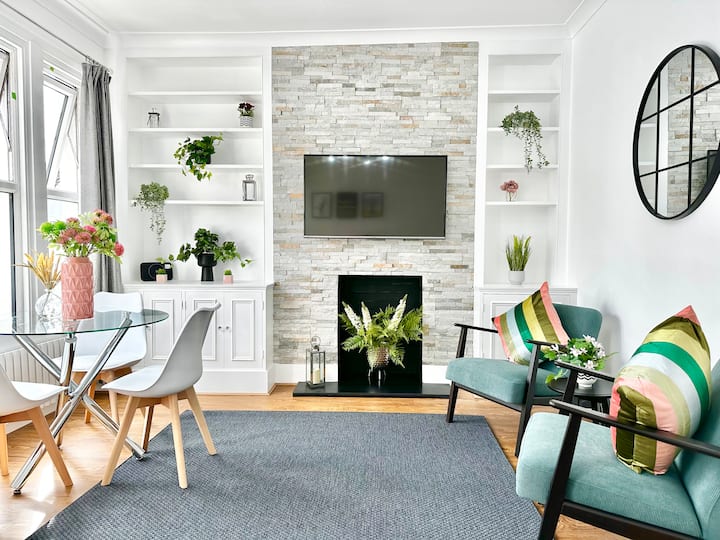 Beautiful 2 Beds Flat With Free Parking & Garden - 倫敦