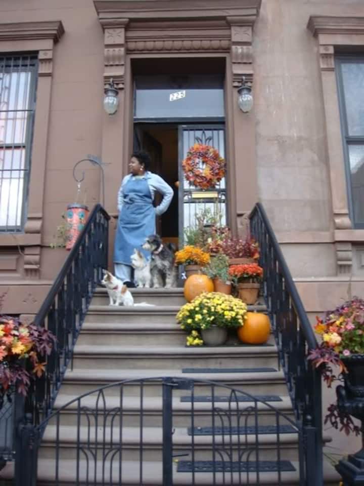 Artsy Harlem Guest Space - New York