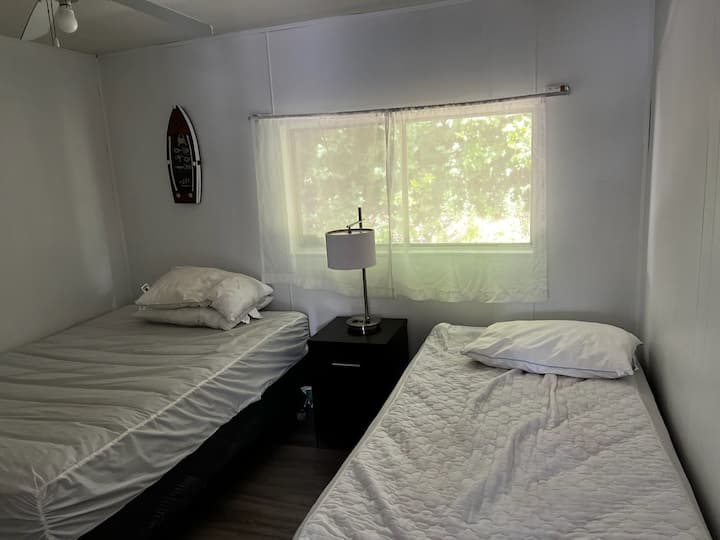 Spruce: 2 Bedroom Right On The Water - Kingston