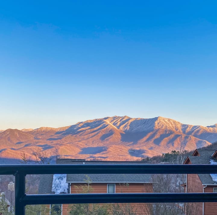 Amazing Views Of Mt. Leconte/indoor Pool & Hot Tub - Gatlinburg, TN