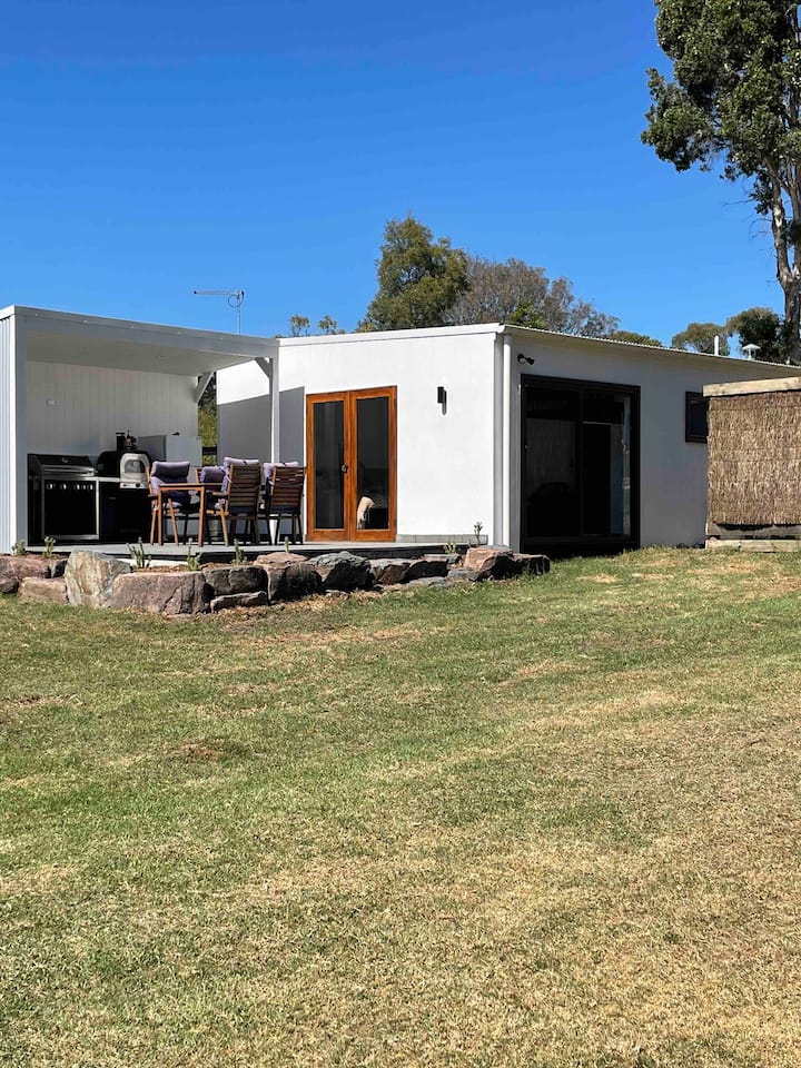 Boneo Farm Stay-
Hot Springs/wineries/boneo Park - Flinders