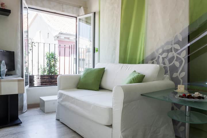 A Bonbon In The Heart Of Madrid - Madrid