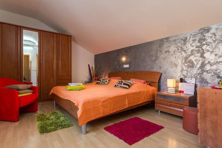 Double  Room With Private Bathroom In Room - ドゥブロブニク