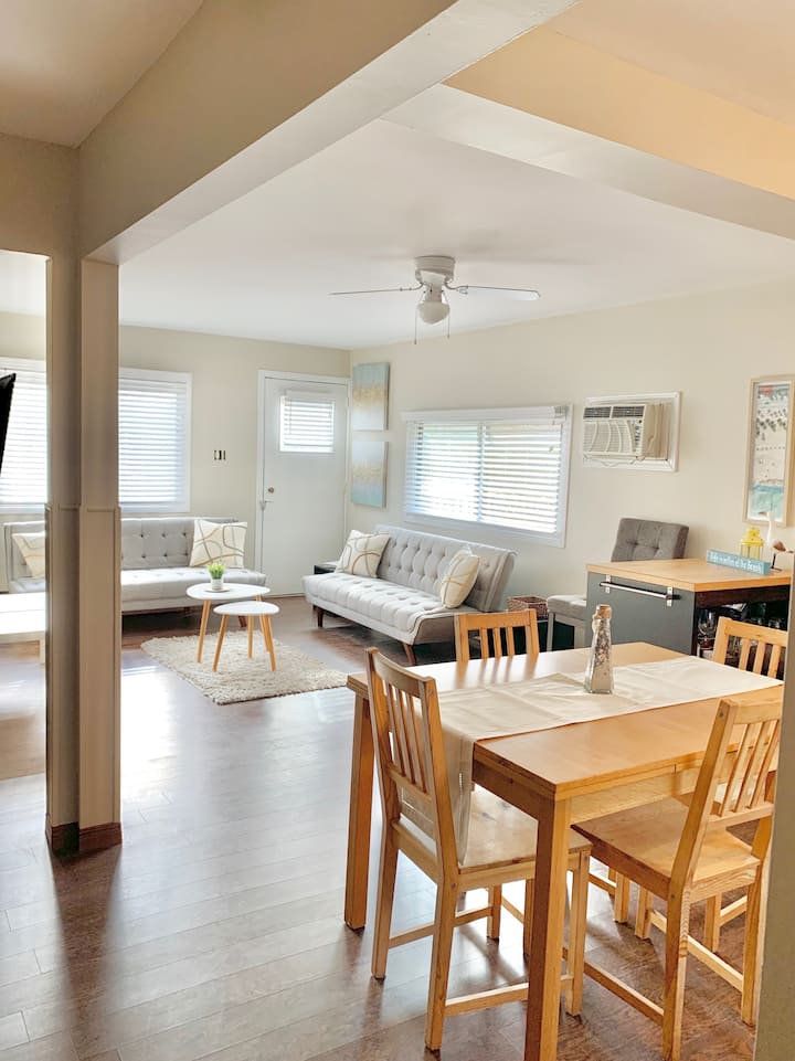 Sunny Beaches Cottages - A Shore Thing - Wasaga Beach