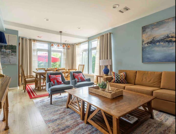 Spacious 4 Bedroom Home Near Beach And Subway - New York