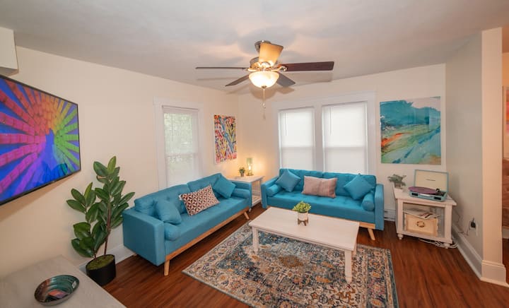Astonishing 5 Bedroom House Near Fairgrounds - Syracuse, NY