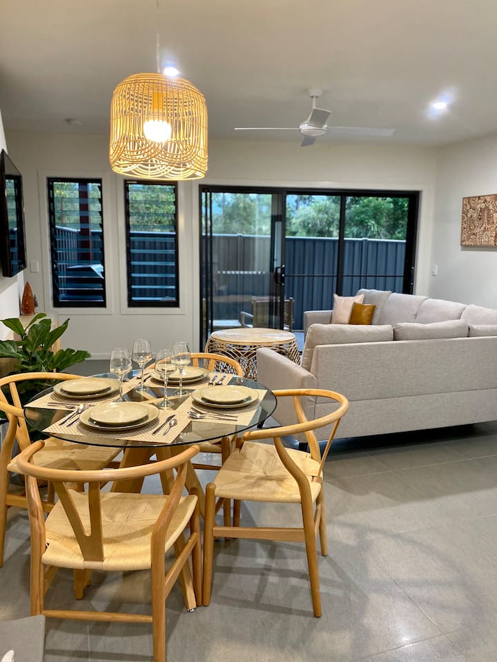 Coffs Harbour Home Only Metres From The Beach - Coffs Harbour, Australia