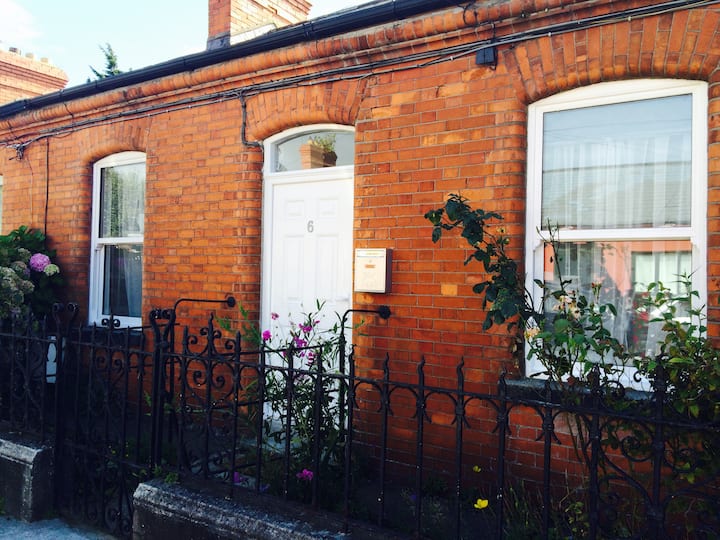 Charming Victorian Townhouse - Dublin