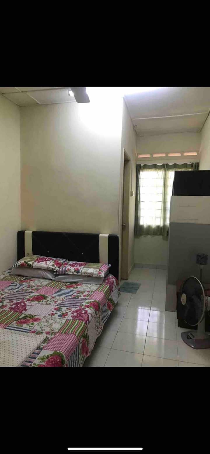 Shaik Homestay Single Story 3 Rooms Free 2 Parking - Banting