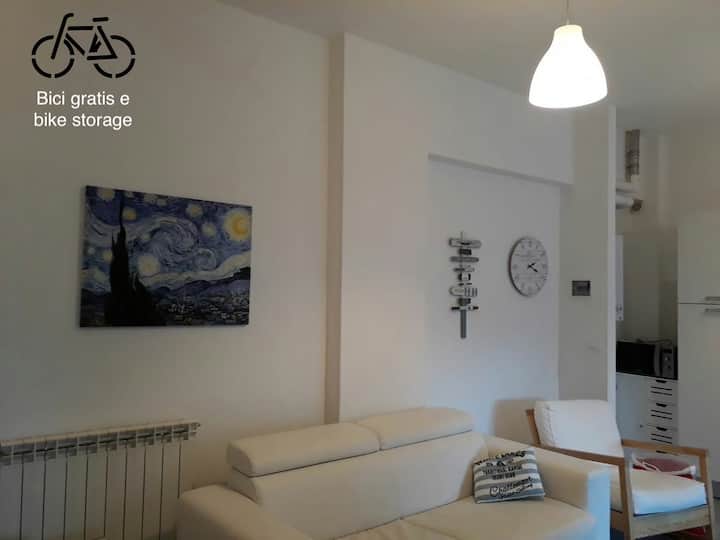 Luminoso Quadrilocale Completamente Ristrutturato - Finale Ligure