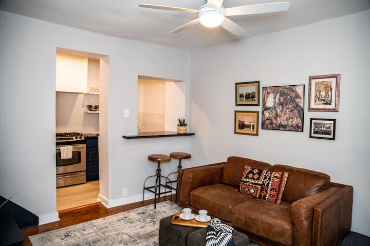 Renovated, Historic Row Home In Fitler Square! - Philadelphia, PA