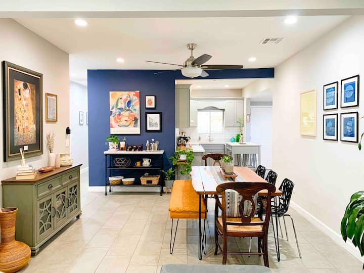 Downtown Kid-friendly “Casa Luna” W/pool - Grand Canyon University, Phoenix