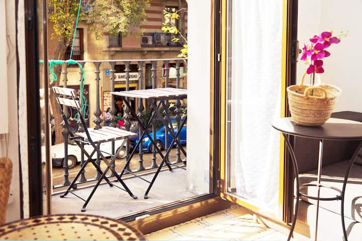 Very Central Apartment With Balcony - Barcelona