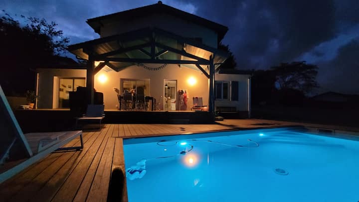 Très Belle Villa Avec Piscine, Proche Plage - Pays basque français