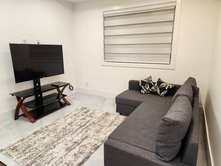 Luxury Two Bedrooms Two Bathrooms Entire Suite. - Coquitlam