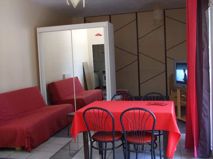 Grand Studio 42 M2  Terrasse Fermée 3 Km Plage - Vias