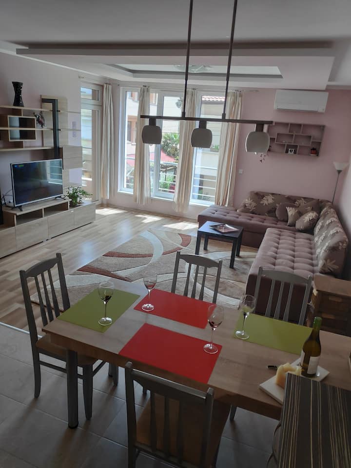 The Perfect Holiday Apartment - Burgas