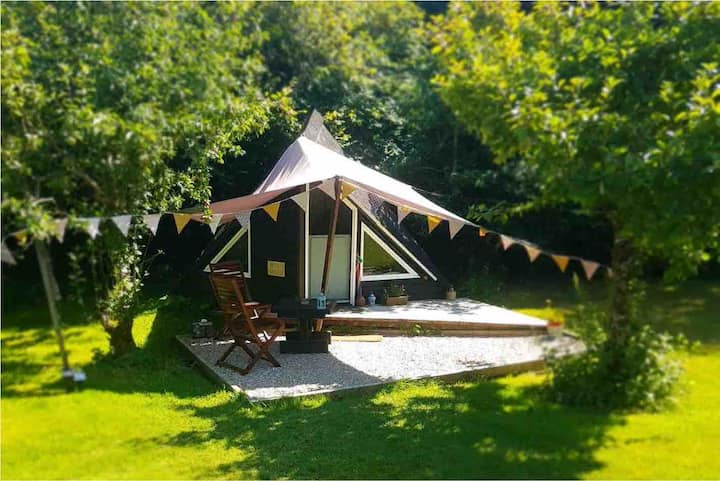 Sleepy Hut - All-year-round Wooden Camping Hut - Irland