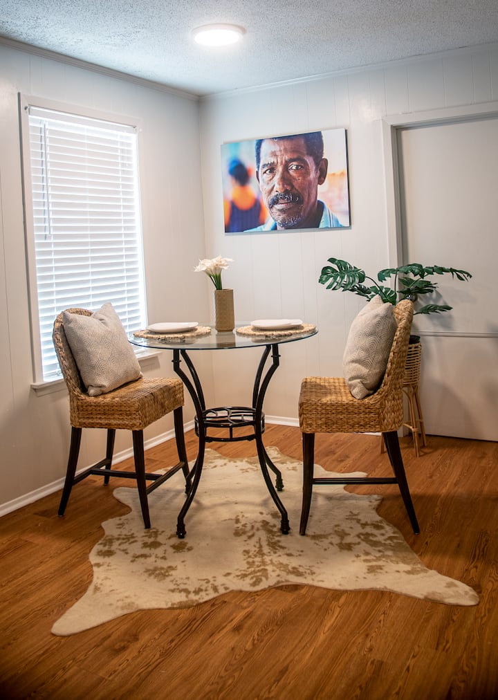 Cozy + Comfortable + Cultural - Baton Rouge, LA