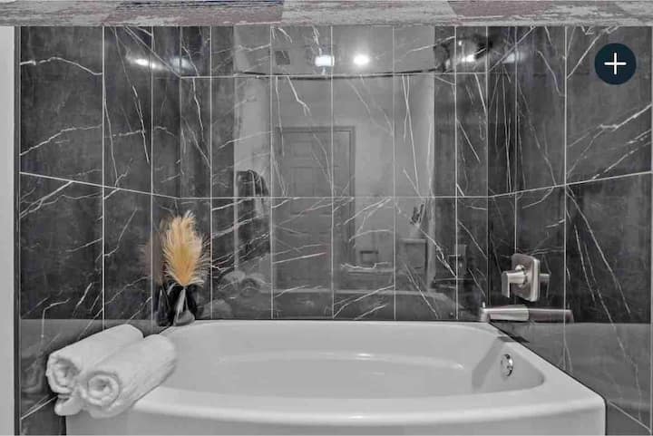 Private Bedroom In Luxury Apt Uptown - Charlotte, NC