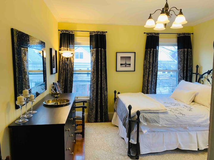 Grand Victorian Gets Contemporary Facelift! #2 - Somerville, MA