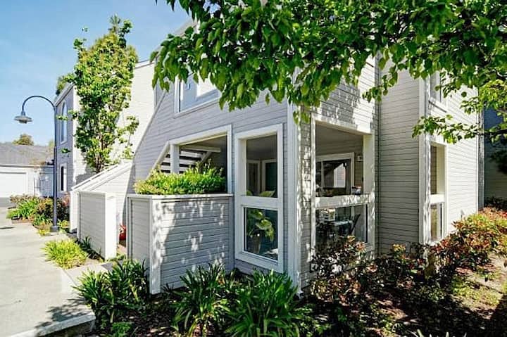 Modern Redwood Shores Home | 30+ Days - 샌머테이오