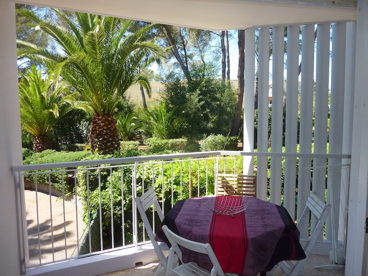 Studio 50 Mètres De Mer, Piscine, Vue Sur Palmier - Saint-Raphaël