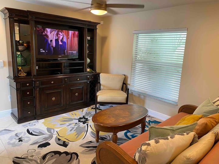Beautiful Home In Sunny & Safe North Palm Beach - North Palm Beach, FL