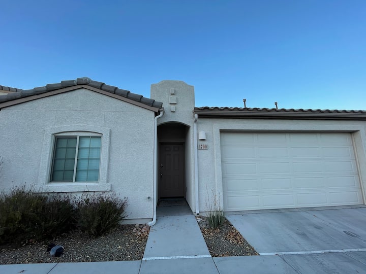 Sleeps 6! Beautiful Townhouse 15 Min From Sedona! - Cottonwood, AZ